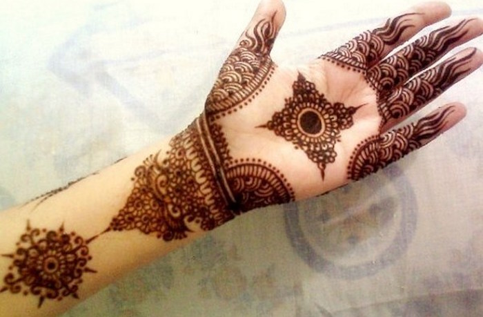 10 Cool & Trendy Mehendi Designs 2016
