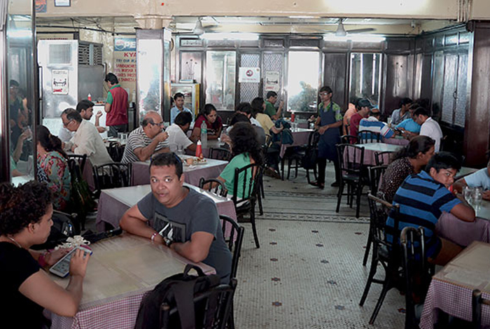 5 Iconic Iranian Restaurants in Mumbai you Cannot Miss