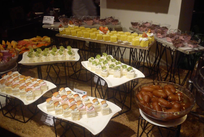 8 Best Restaurants For Enjoying Buffet In Andheri East, Mumbai