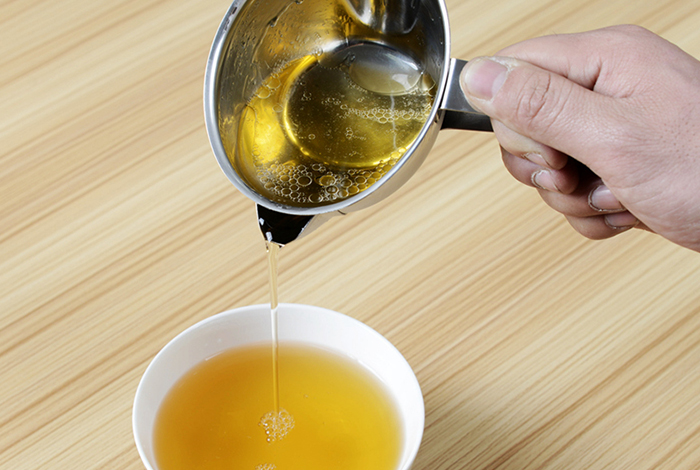 Beauty Hack: 10 Simple Rules Of Oiling Every Girl Must Follow To Get ...
